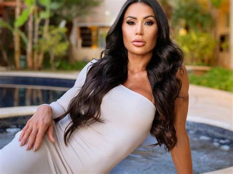 Gracyanne Barbosa Aparece Nua E Causa Frisson Na Rede Social
