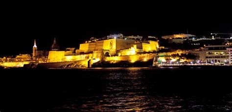 Valetta Night Tony Hisgett Flickr