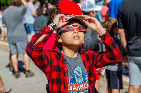 Dónde Y Cómo Ver De Forma Segura El Eclipse Solar Total Que Se