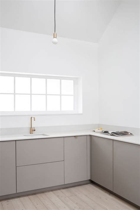 30 Timelessly Elegant Greige Kitchen Decor Ideas DigsDigs Greige