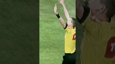 Momento Em Que O Juiz Apita O Final Do Jogo Entre Palmeiras X Flamengo