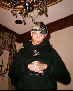 Drippy Outfit Uk Rap Sagging Pants Rap Artists Aesthetic Collage