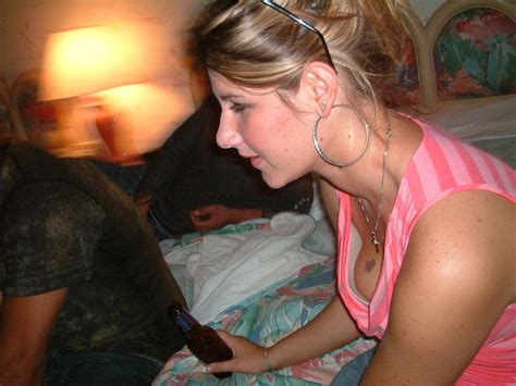 Cleavage Downblouse Nipple Peeks Collection Vol Pics Xhamster