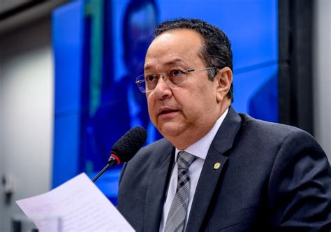 MPE pede cassação de Silas Câmara por irregularidades em campanha