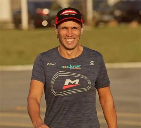 M E Sofre Infarto E Morre Ap S Saber Da Morte Do Filho Atleta Vander