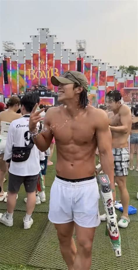 นรา คงสวสด on Twitter RT Musclexxx2 สงกราน เกาหล