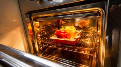 Tous nos conseils pour bien nettoyer une plaque de cuisson à gaz