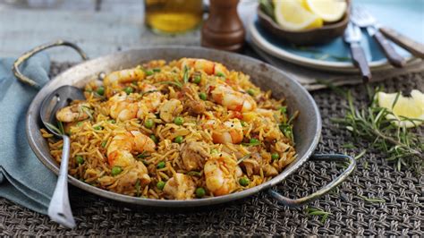 Quick Easy Paella Recipe With Chicken Prawns Tilda