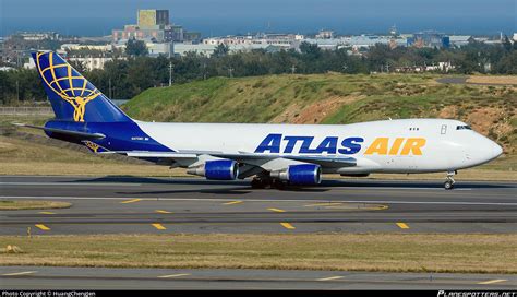 N475MC Atlas Air Boeing 747 47UF Photo By HuangChengJen ID 1379299