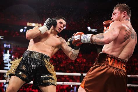Round 12 Canelo vs Berlanga qué noche de boxeo en el tradicional Día
