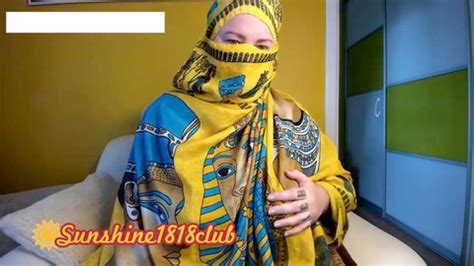 Vollbusige T Rkisch Arabische Ehefrau Mit Hijab Und Riesigen Titten