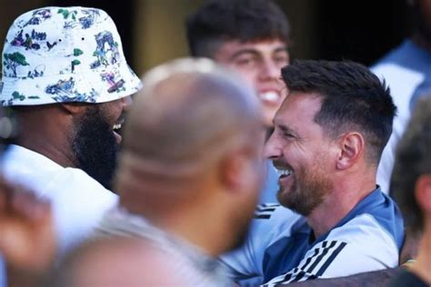 Lionel Messi Sorprendi A Sus Fan Ticos Con Una Faceta Desconocida
