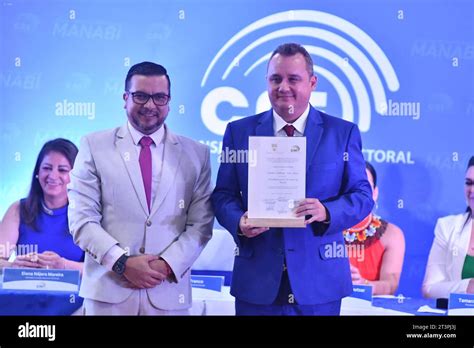 Portoviejo Cne Entrega Credenciales Asambleistas Manabi Portoviejo