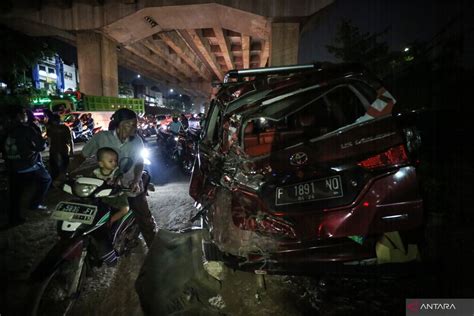 10 Orang Meninggal Akibat Kecelakaan Maut Truk Tangki Pertamina Yang