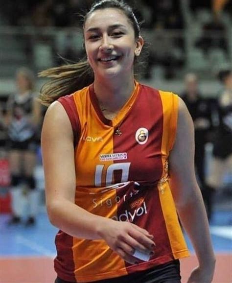 Hande Baladın 2023 Voleybol Futbol resimleri Spor