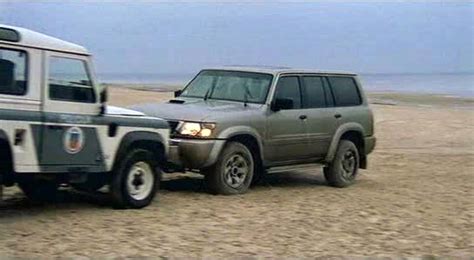 IMCDb org 1998 Nissan Patrol GR SE Y61 in Head käed 2001
