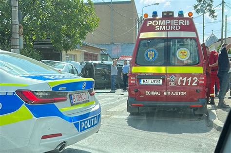 Patru mașini implicate într un accident rutier în Ploiești pe strada