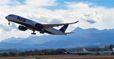 Como está o novo voo da Azul de Paris para Campinas na classe
