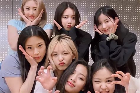 Profil BABYMONSTER Girl Band Baru YG Entertainment Adik BLACKPINK