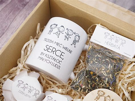 Dzień nauczyciela box prezent kubek magnes herbata miody