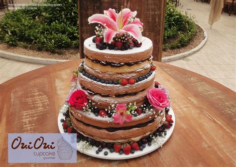 Oui Oui Pâtisserie Naked Cake Flores e Frutas