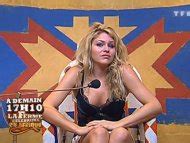 Naked Célyne Durand in La ferme célébrités