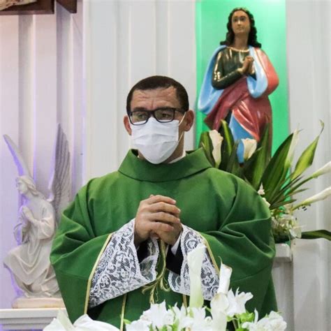 Veja fotos da Missa rito de posse canônica do padre Rutinaldo