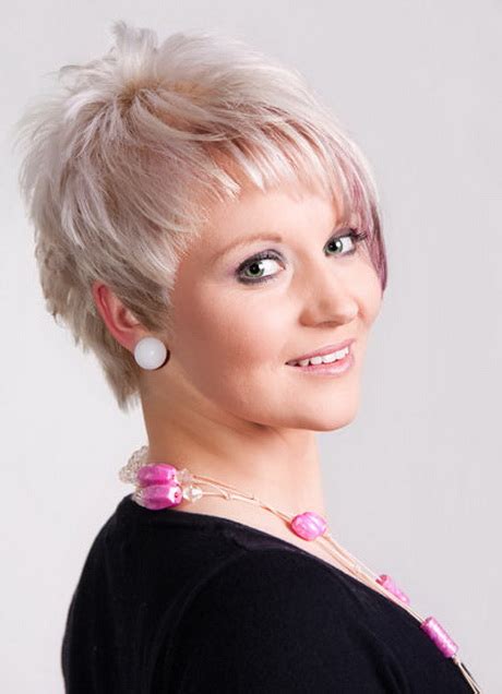Kurzhaarfrisuren damen asymmetrisch Schönheit und Pflege