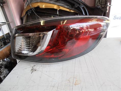 Foco Trasero Derecho Mazda Sedan A Al En