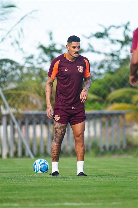 Lateral do CRB Willian Formiga sofre punição pesada do STJD por