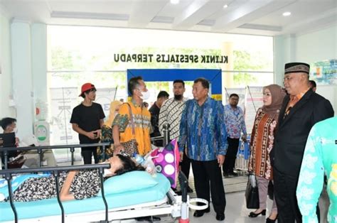 Bupati Resmikan Loket Pelayanan Informasi Dan Portal QRS BPJS Kesehatan