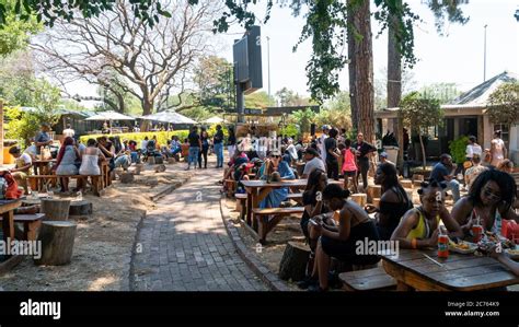 Farmers Socializing Hi Res Stock Photography And Images Alamy