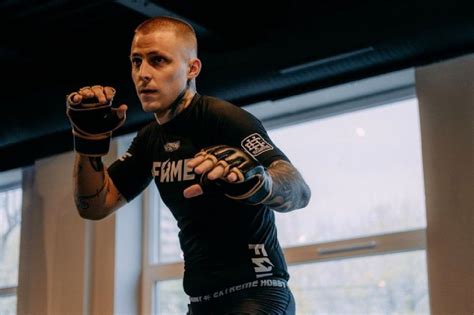 Ta kwota robi wrażenie Tyle na przygotowania wydała gwiazda Fame MMA