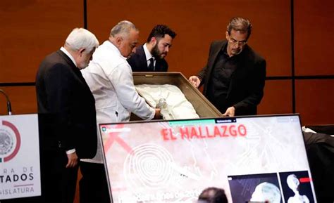 VIDEO Maussan muestra seres no humanos momificados en la Cámara de