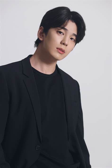 김민규 입대 전까지 멋진 모습새 프로필 공개