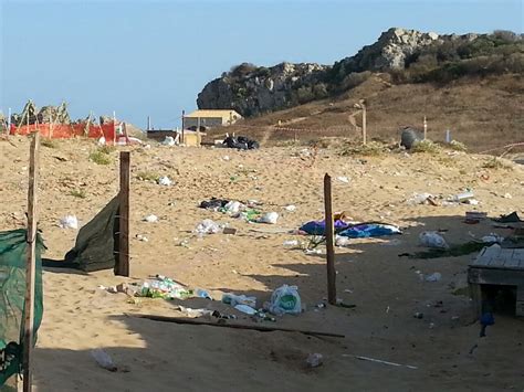 Dopo Ferragosto Spiagge Trasformate In Discariche Licatanet