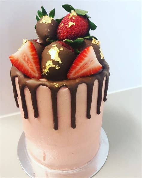 Chocolate Drip Cake With Strawberries Perfect White Chocolate Drip