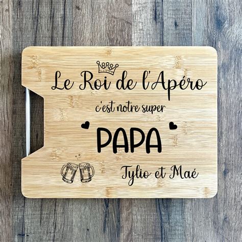 Planche à découper personnalisée pour papa idéale pour les apéros