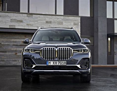 BMW nin yeni canavarı X7 tanıtıldı İşte BMW X7 nin fiyatı ve teknik