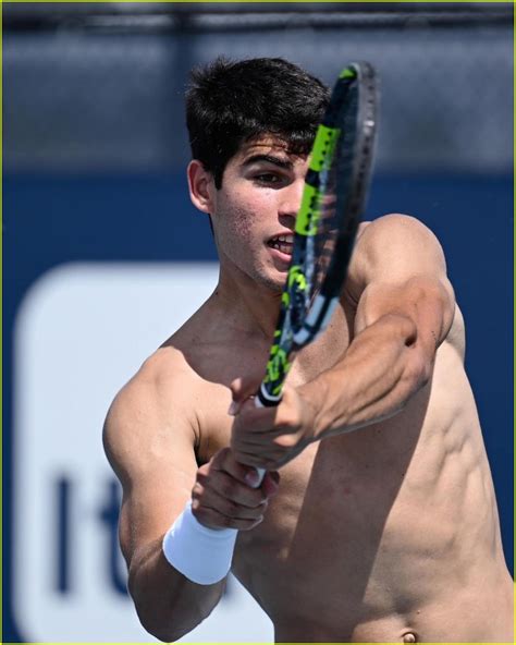 Carlos Alcaraz Heats Up Miami Open Practice Court Photo 4913509
