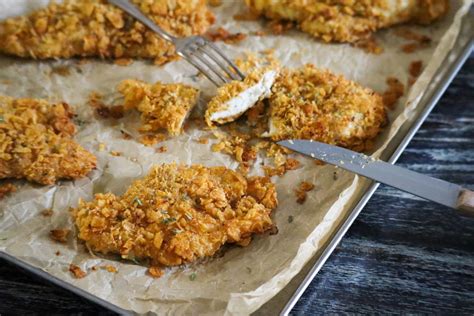 Hähnchenschnitzel im Backofen mit Cornflakes Panade