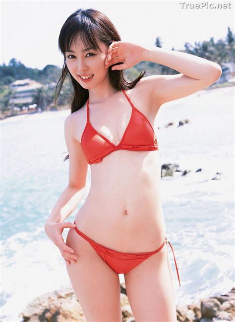 YS Web Vol 215 Japanese Actress And Gravure Idol Akiyama Rina