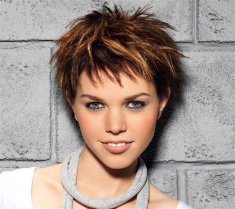 20 Stylish Short Haircuts For Women 2021 2022 Page 5 Of 7