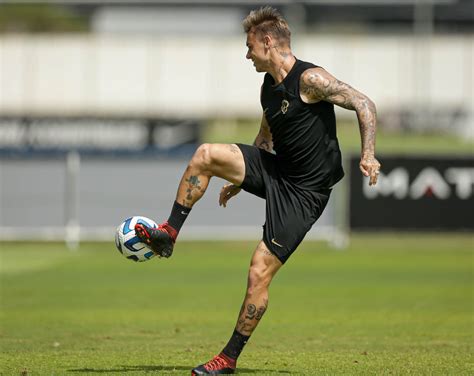 JÚLIO CÉSAR on Twitter RT Corinthians Só mais 2 dias de espera