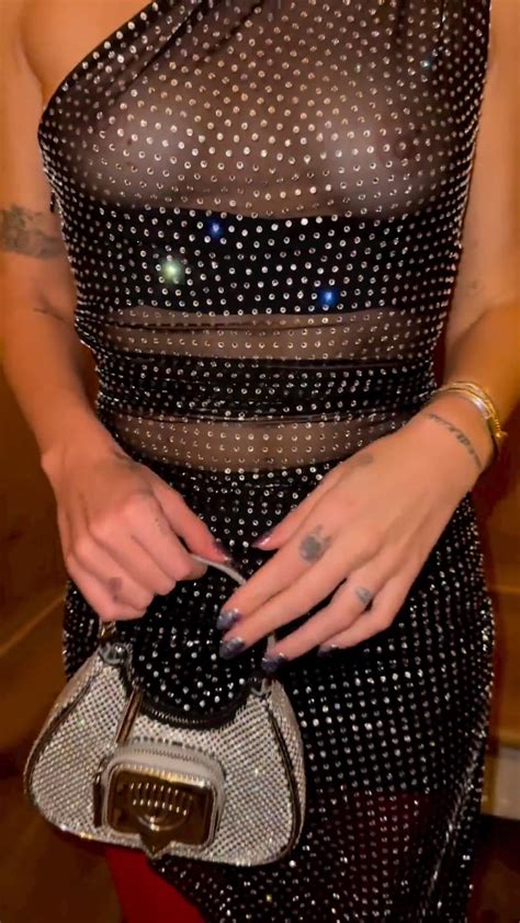 Chiara Ferragni Flaunts Her Naked Tits In Xmas Photos The