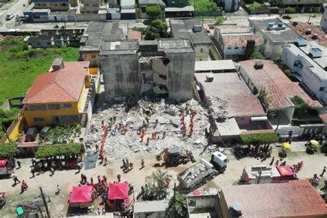 Sobe para seis o número de mortos em desabamento de prédio em Olinda