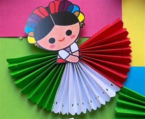 Muñeca Lele de papel Paso a paso de la manualidad para estas fiestas