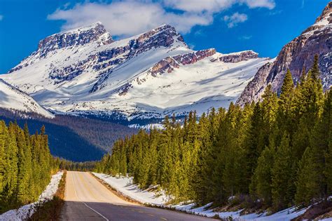 Fondos de Pantalla 2560x1706 Canadá Parque Montañas Carreteras Bosques