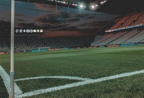 Corinthians é punido um jogo sem torcida por cantos homofóbicos SBT