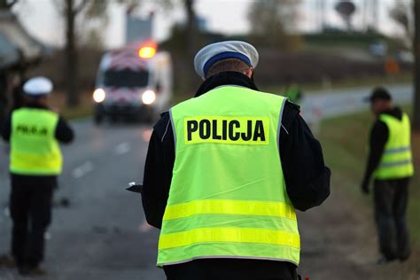 Kobieta machała do podkarpackich policjantów To co wzięli za wyraz